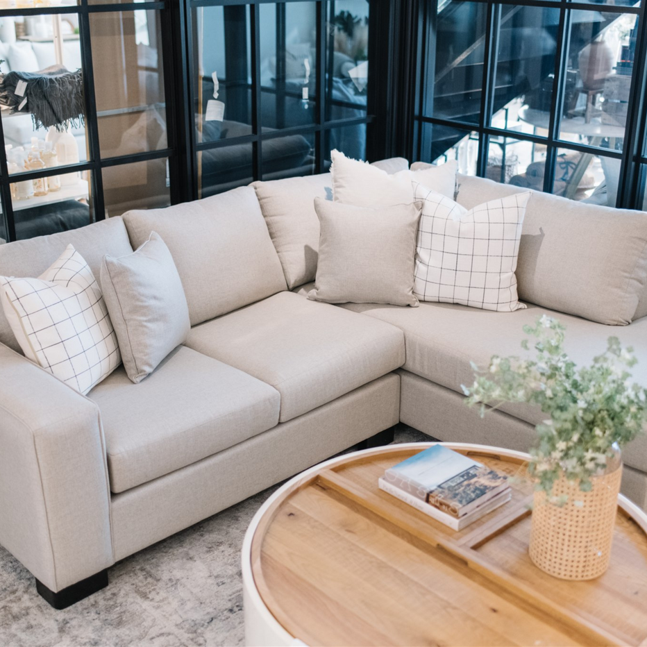 Jocelyne Collection – Simone & Ivy