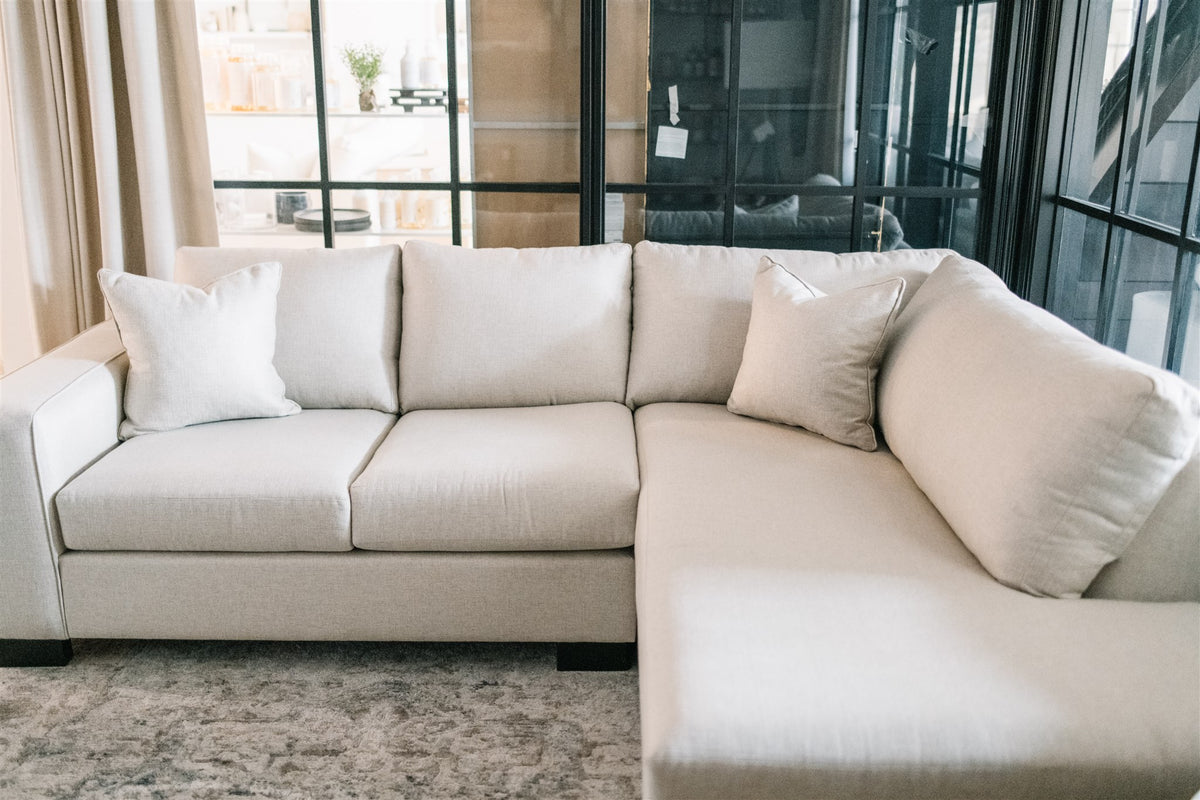 Jocelyne Collection – Simone & Ivy