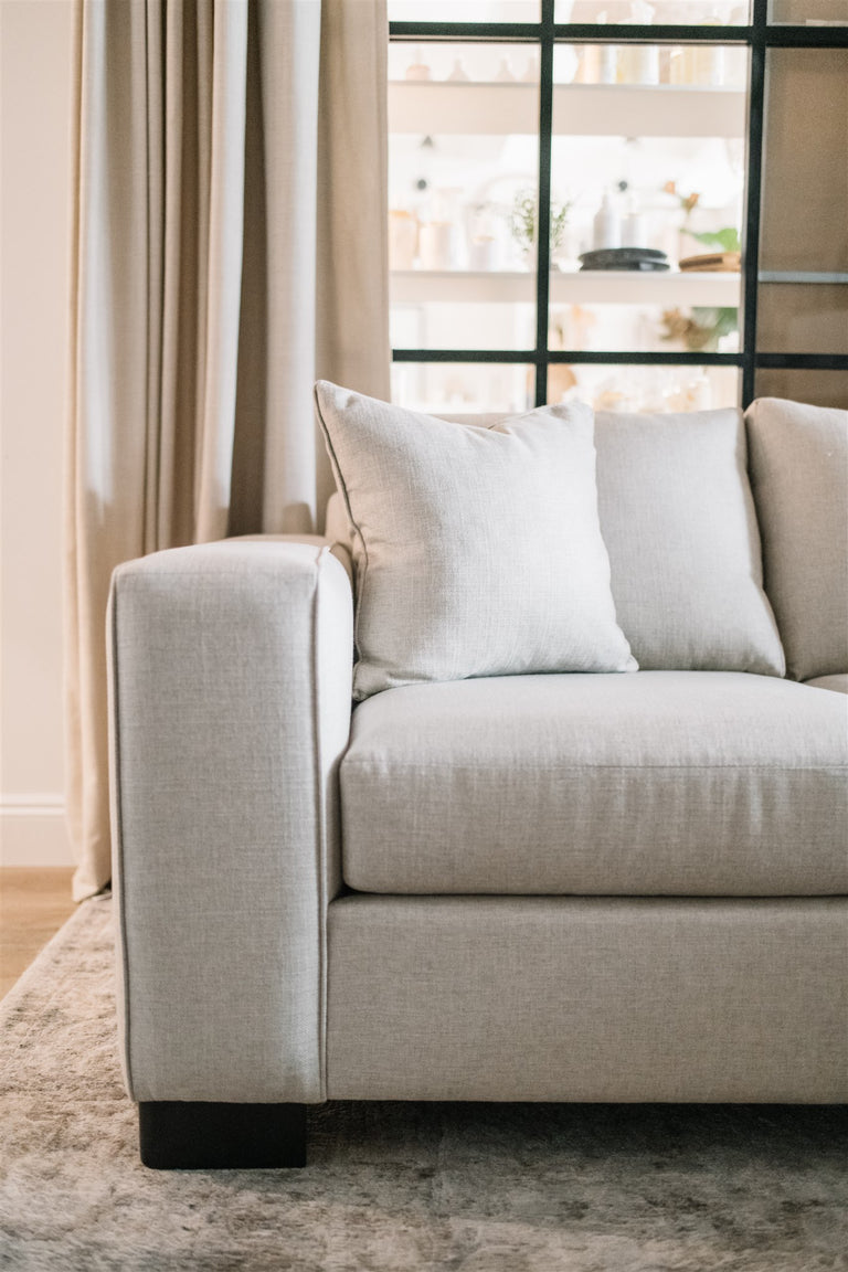 Jocelyne Collection – Simone & Ivy